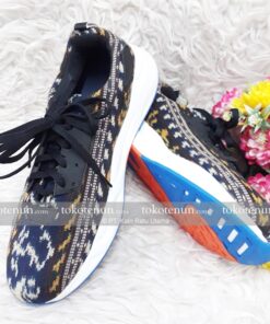 Sepatu Terbaru 2025 | Tokotenun.com