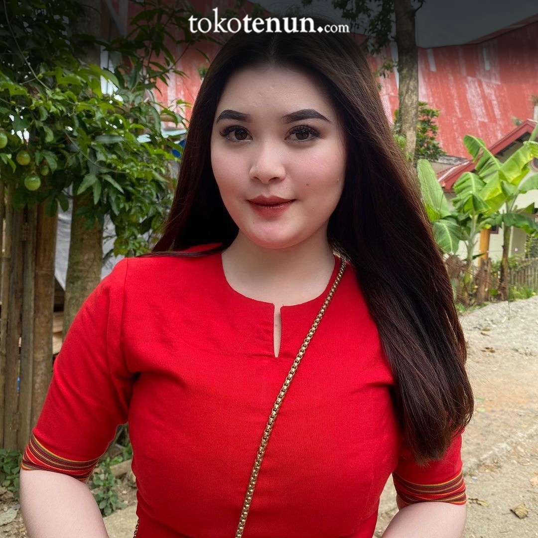 8 Model Baju Toraja Modern Buat Wanita Kekinian | Tokotenun.com